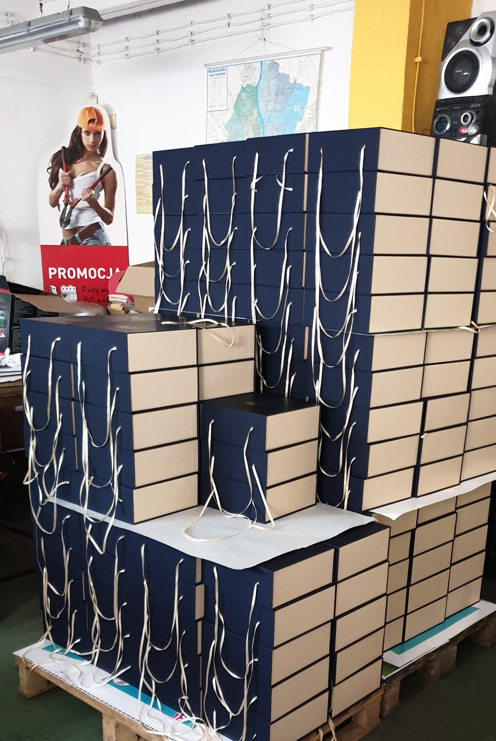 About Us - Irbox | Custom Rigid Boxes and Packaging Manufacturer | Poland